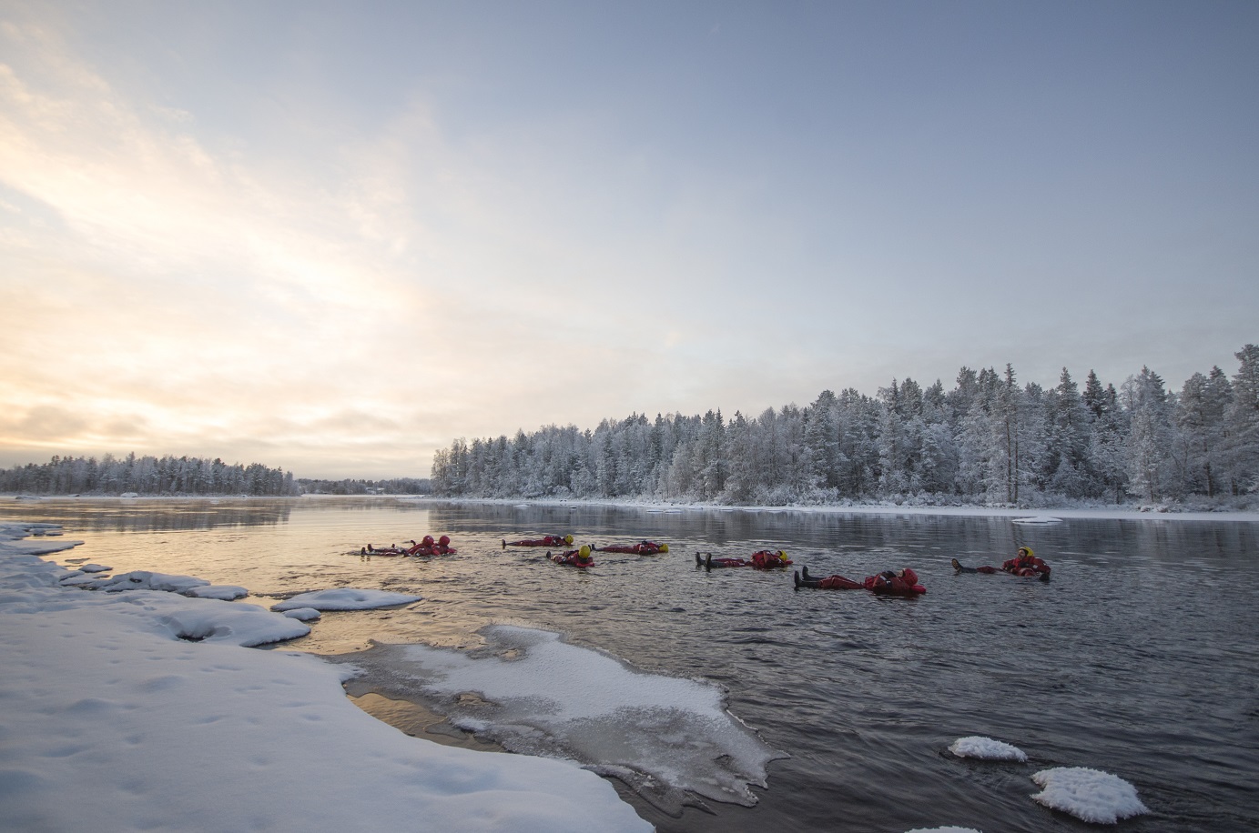 Arctic River Floating - Ruka Safaris, Kuusamo, Finland